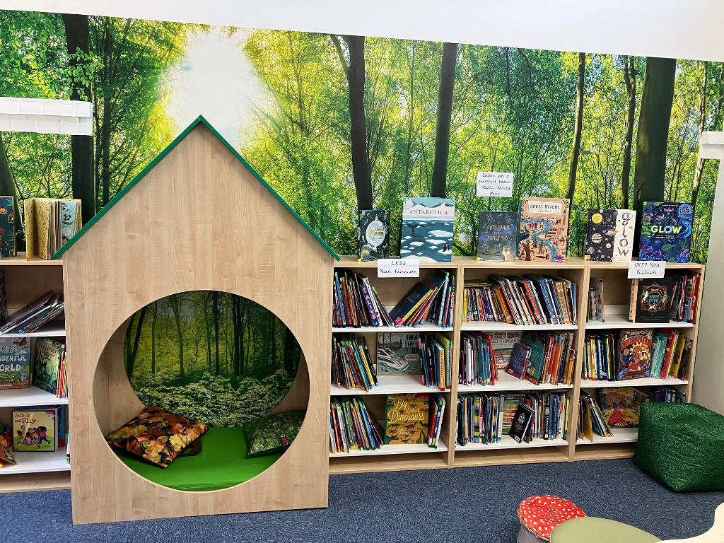 Harpenden Academy's New Library | The Harpenden Trust